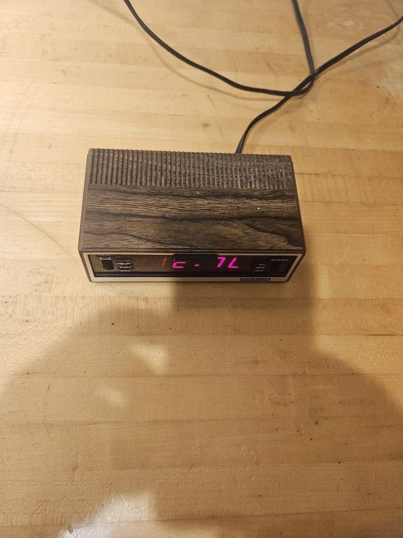Spartus Wood Grain Alarm Clock Model 1120 Snooze Digital Vintage - Etsy