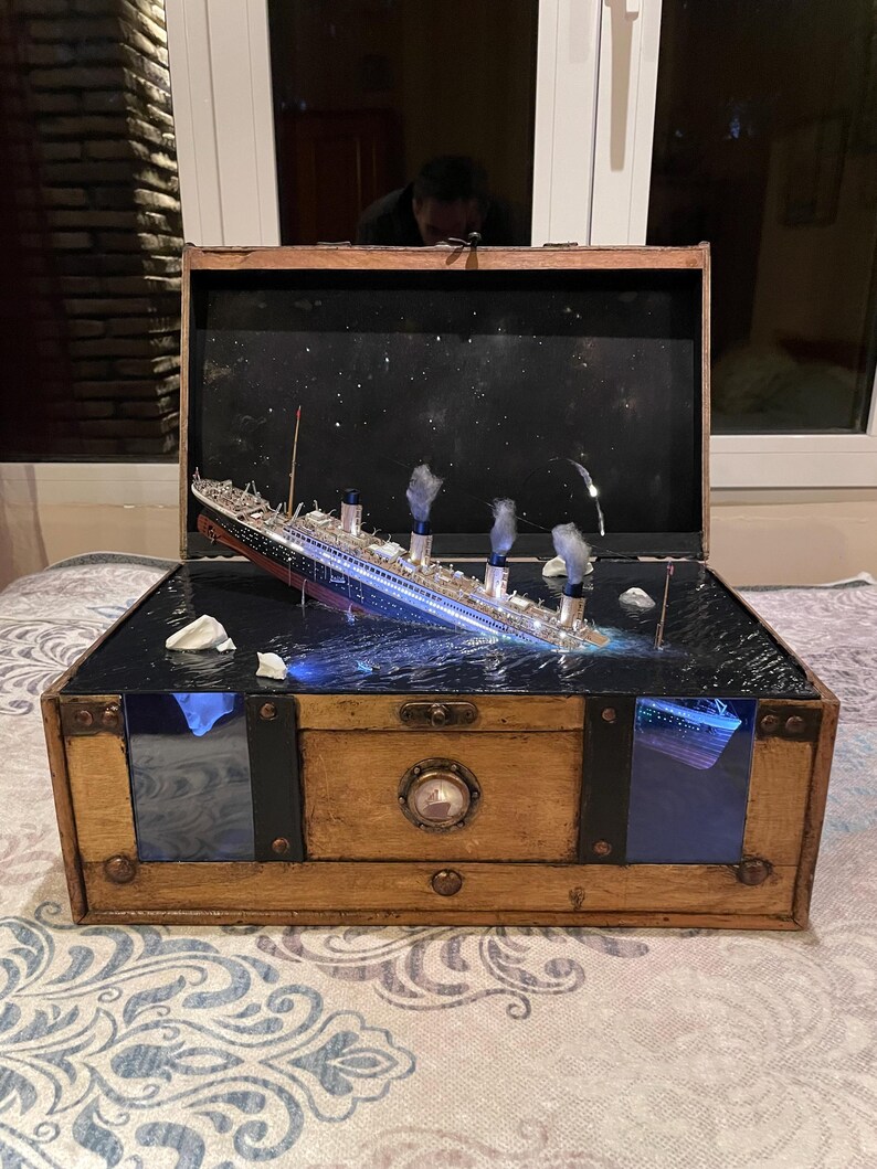 TITANIC MODEL DIORAMA 1:700 - Etsy