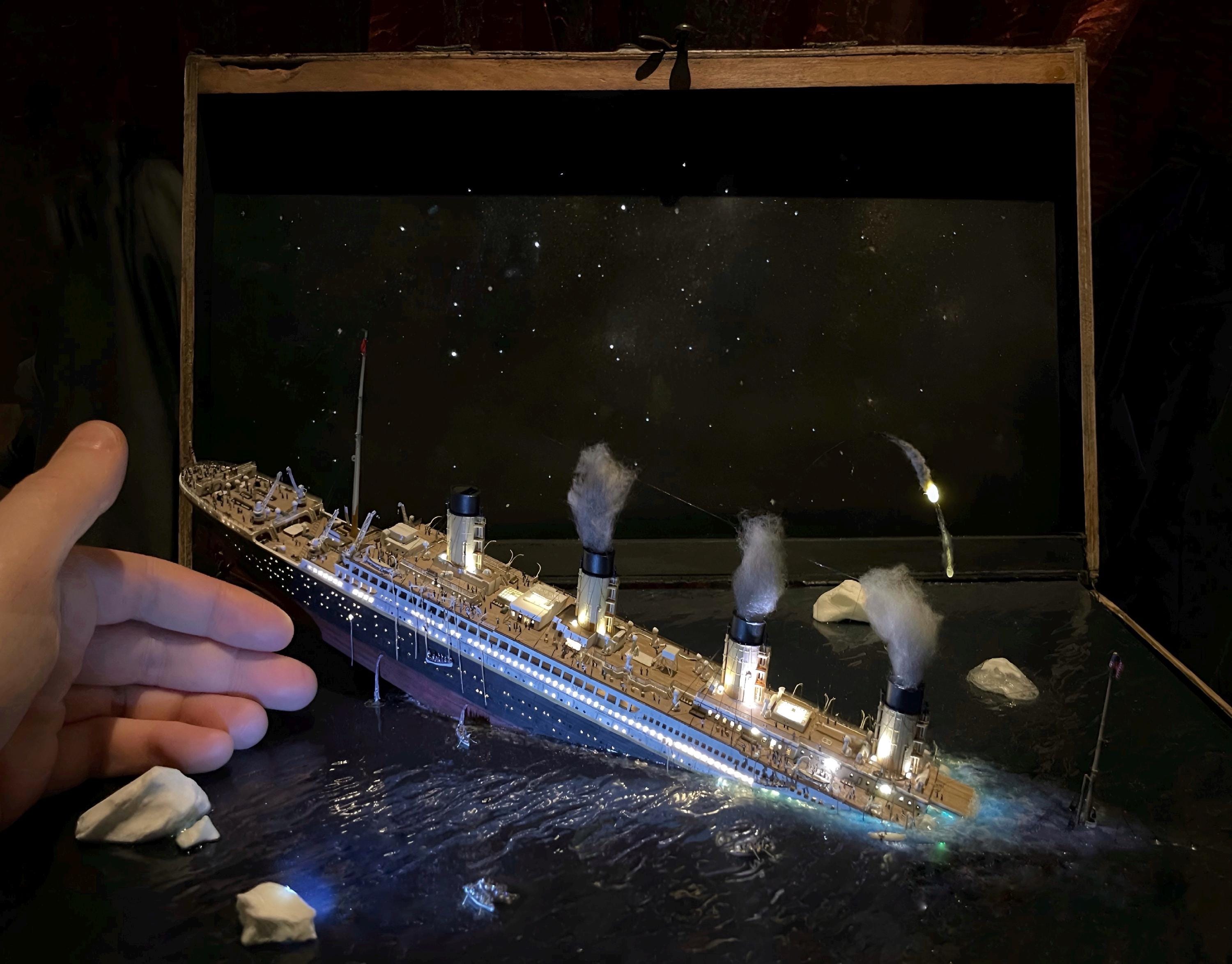 TITANIC MODEL DIORAMA 1:700 - Etsy