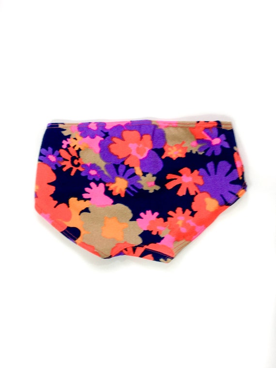 70s vintage girl's swimsuit bottom. Retro floral prin… - Gem