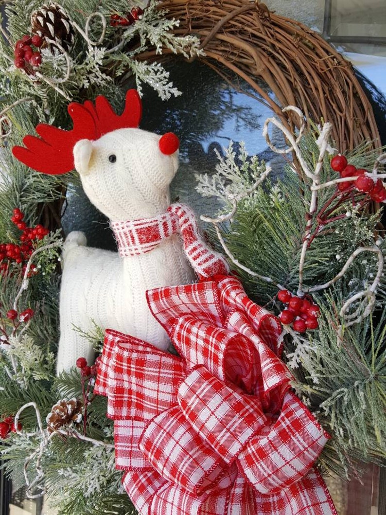 Red and White Wreath Winter Deer Wreath Favorite Holiday | Etsy