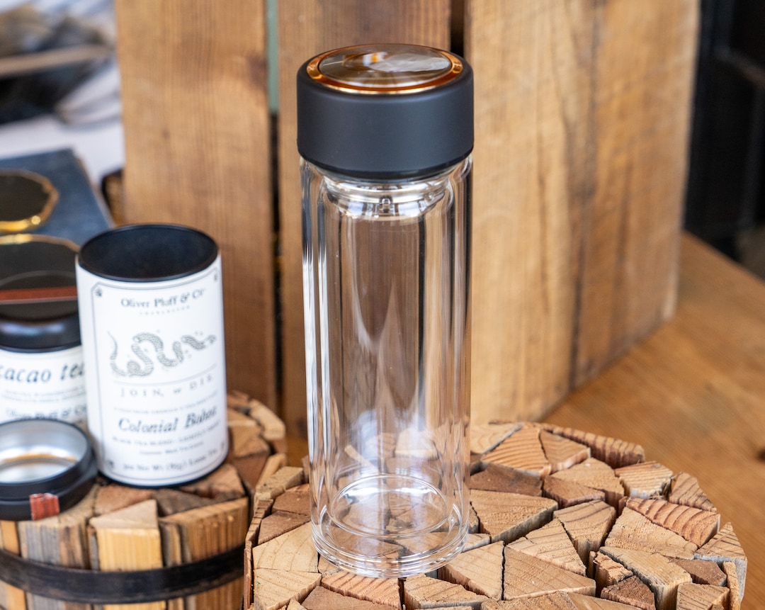 Built in Tea Infuser Glass Tumbler With Black and Gold Closing Lid ...