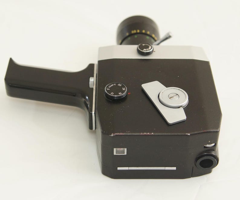 Vintage QUARZ 1-8S-2 8mm Cine Camera: METEOR 8M-1 Zoom Lens - Etsy