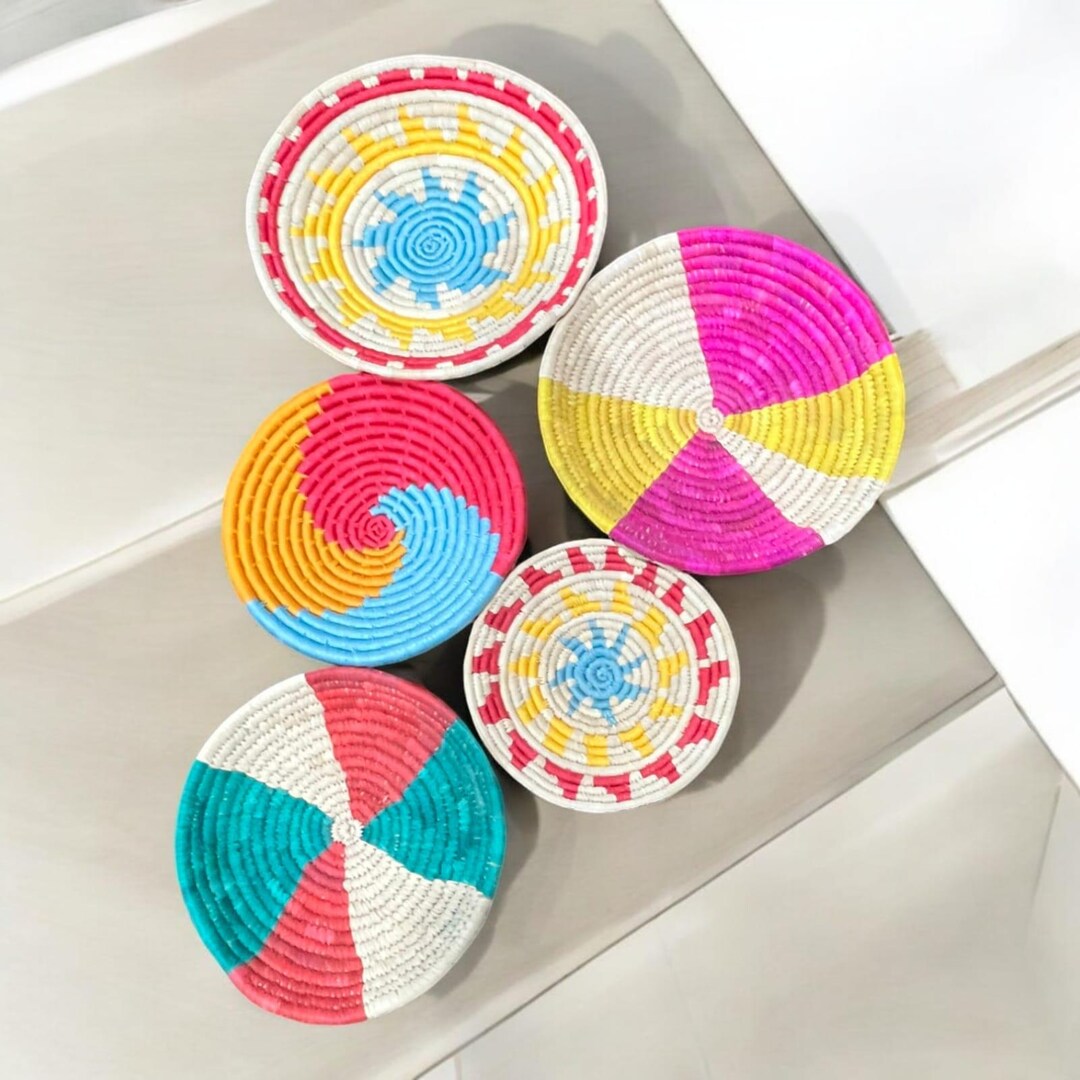 Natural Sabai Grass Handwoven Baskets , Wall Art Decor for Living Room ...