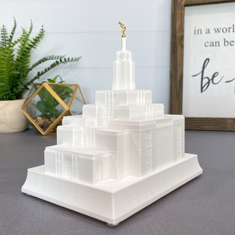 Draper Utah Latter-day Temple Night Light Statue - LDS - the Church of ...