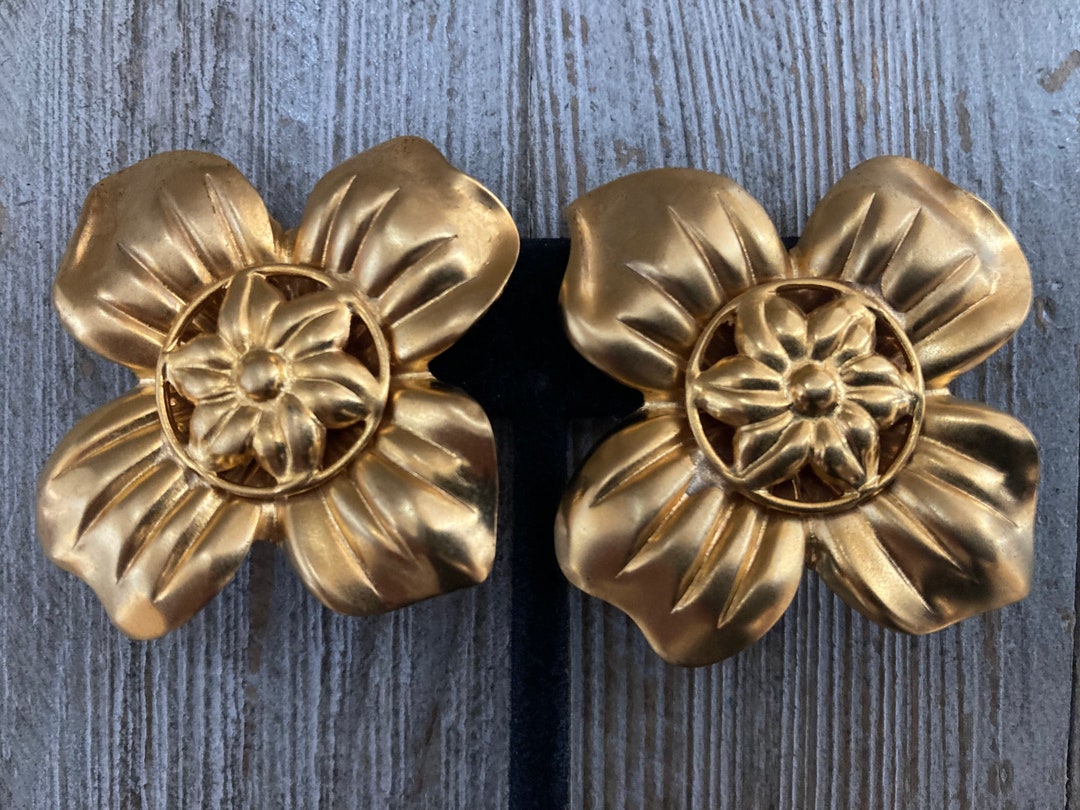 Beautiful Vintage 1990's St. Dougal Large Gold Floral Classic Modern ...