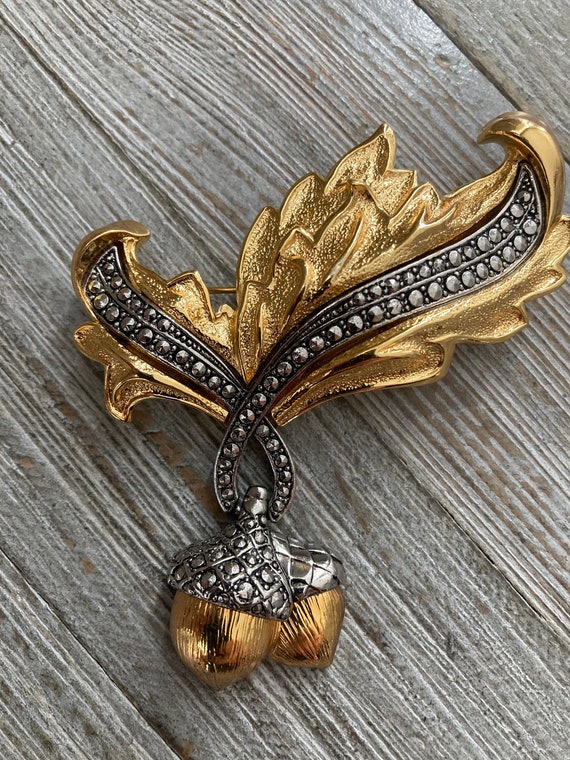 Beautiful AVON Vintage 1990's Gold And Silver Massive… - Gem Beautiful AVON Vintage 1990's Gold And Silver Massive… - Gem