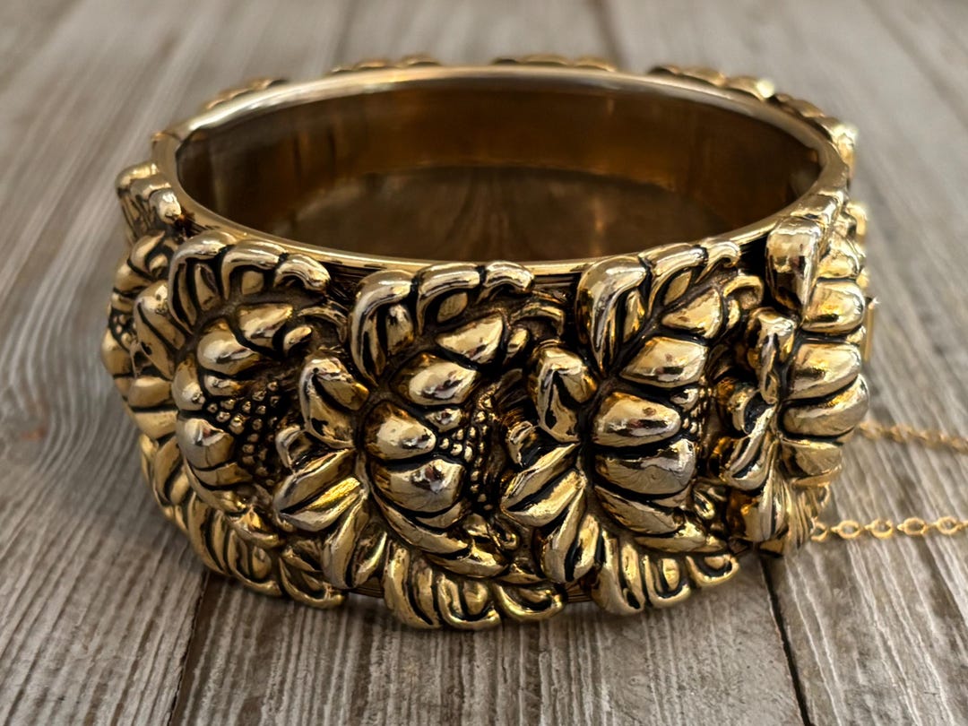 VARGAS Signed Vintage 1980's-90's Gold Floral Repousse Hinged Cuff ...