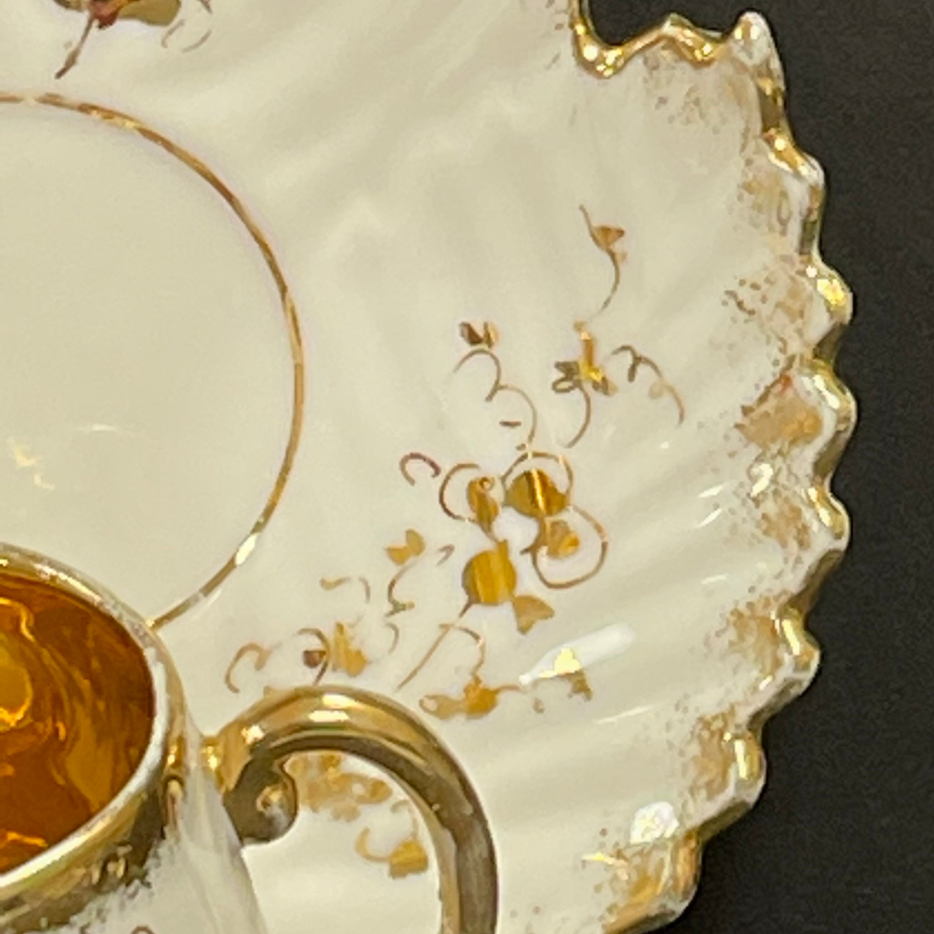 2oz Cup Very Tiny Gold Inside the Cup Leaf Edged in Gold - Etsy