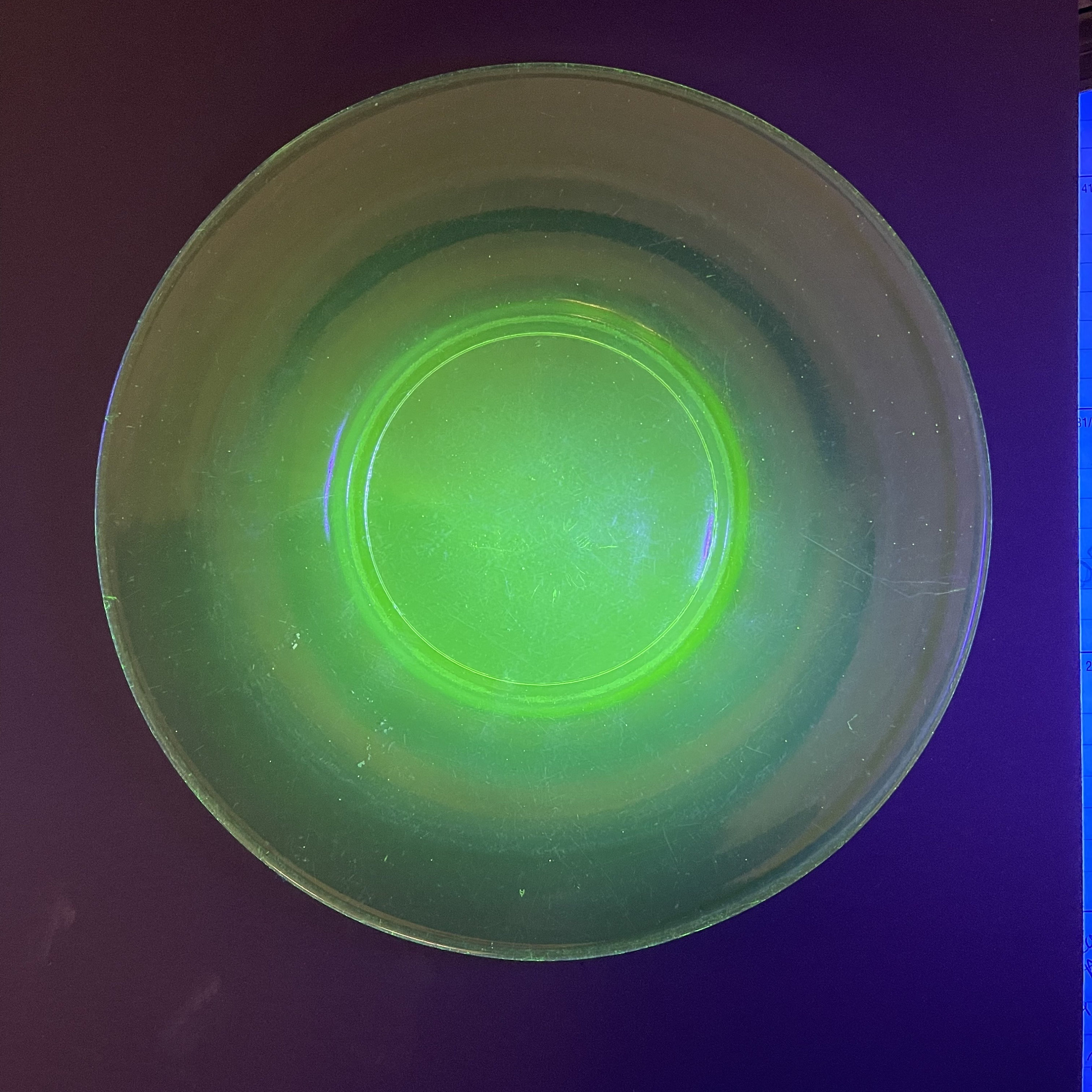 Uranium Green Glass 8 Plate Glowing Green Glass - Etsy