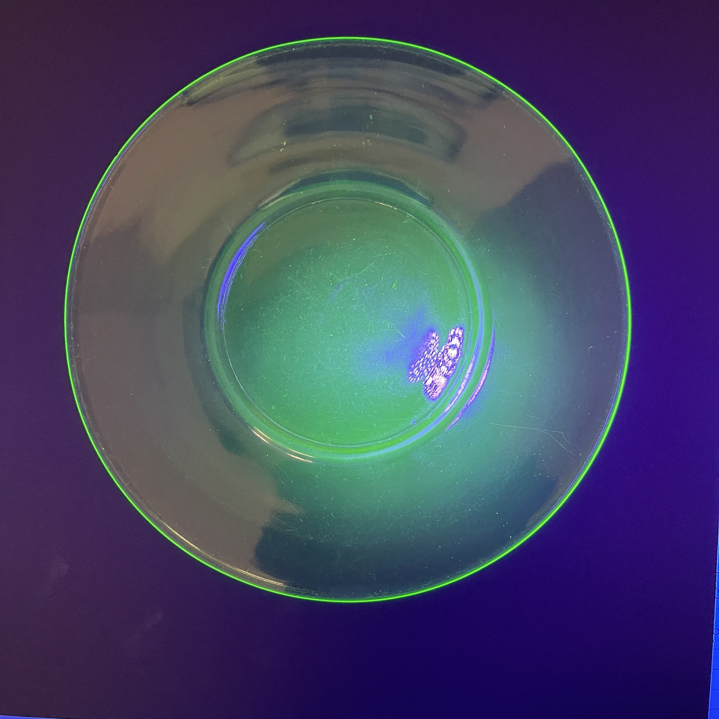 Uranium Green Glass 8” Plate Glowing Green Glass - Etsy