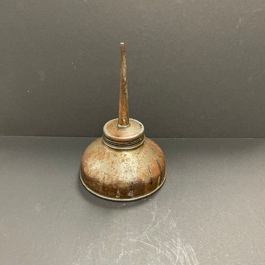 Vintage Oil Dispenser/ Thumb Oiler Small / Collector 5 1/4” Tall 3 1/2 ...