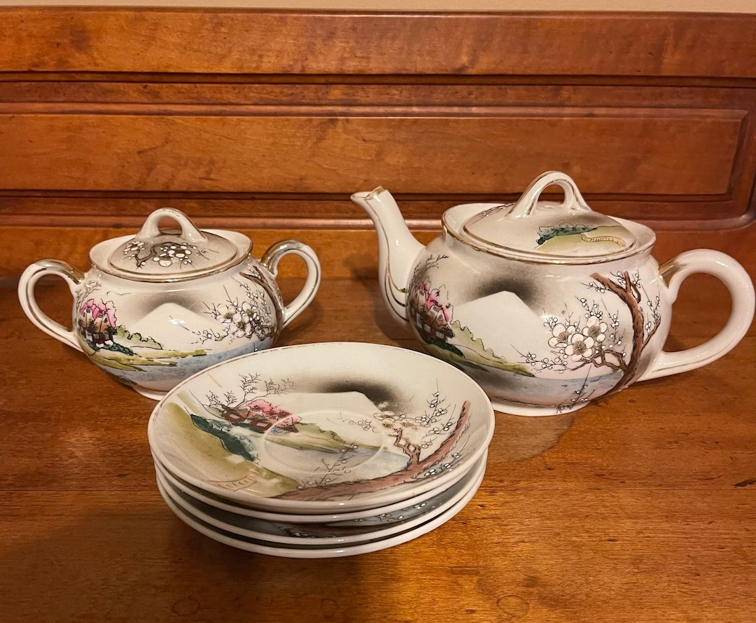 Hand Painted Japan Tea Pot ,sugar Bowl and Four Plates Stunning Scenic ...
