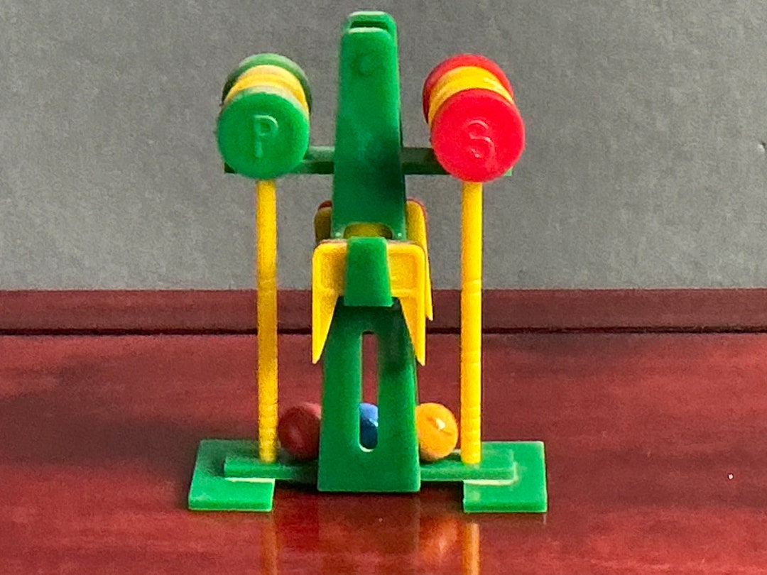 Vintage Plastic Croquet Set Salt & Pepper Shakers Mallets Steak Markers ...