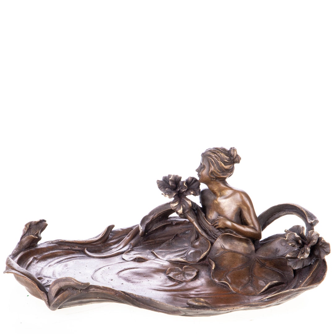 Enchanting Art Nouveau Bronze Sculpture: Bathing Lady With Water Lilies ...