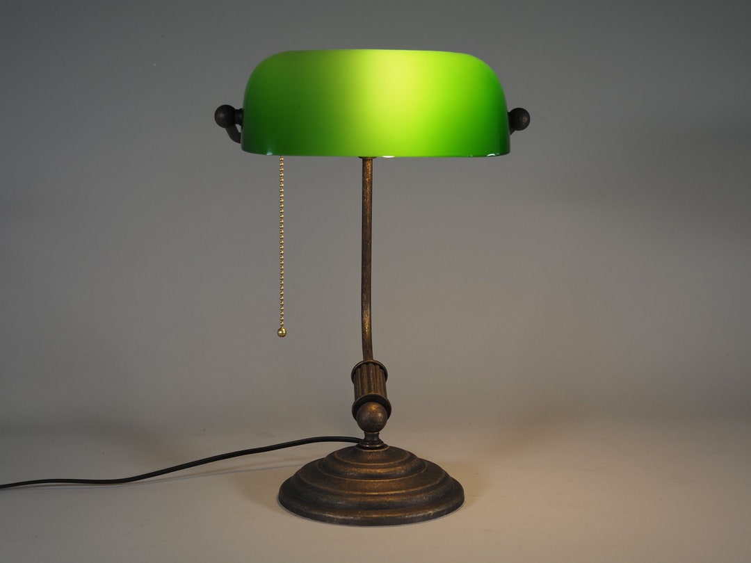 Elegant Vintage Style Banker's Lamp: A Timeless Addition to Your Decor ...