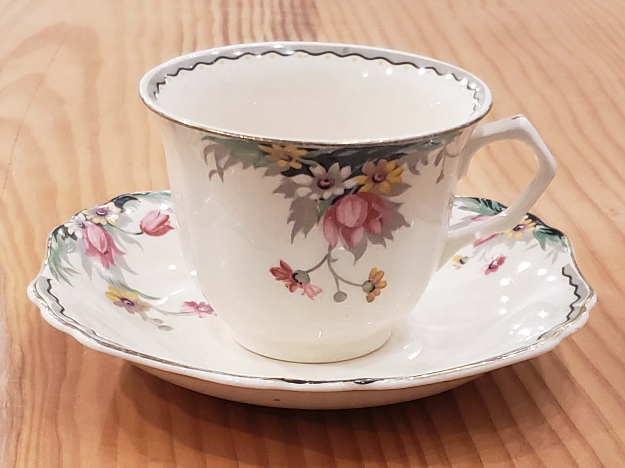 Drink & Barware Tea Cups & Sets 1920s Antique John Maddock Daisy cup ...