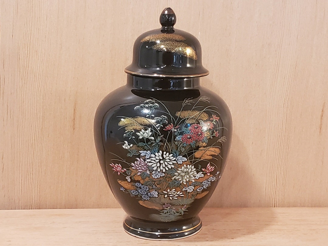 Vintage Japanese Lidded Vase Jar Intricate Gilded Floral Designs ...