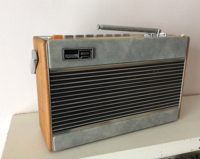 Vintage 'roberts RP26-B' Transistor Radio, Made in Great Britain ...