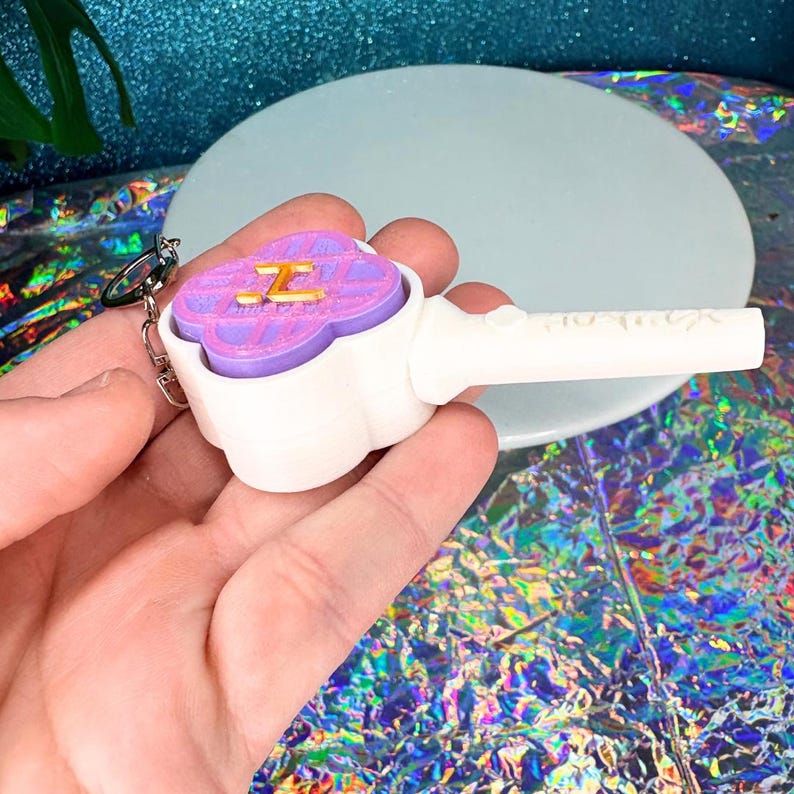 Kpop Huntrix Lightstick Fidget Clicker Keychain – Clicker Toy | Demon ...