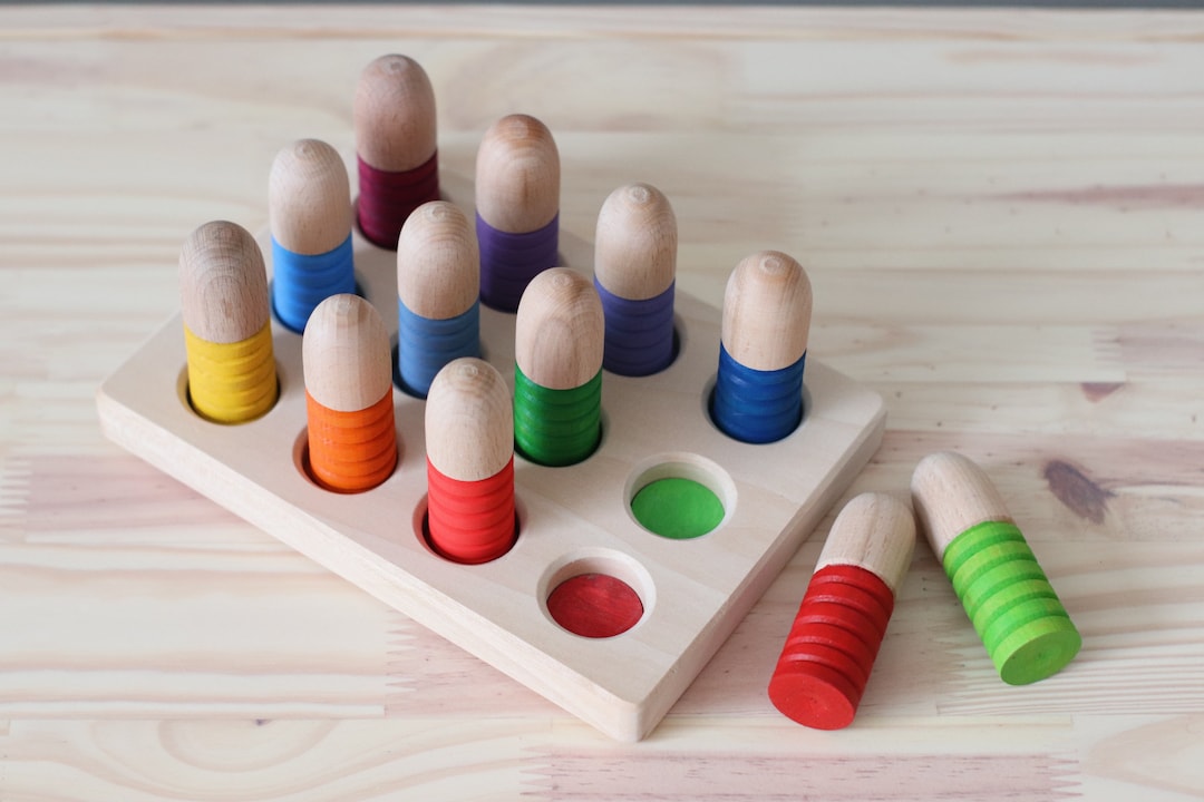 Color Sorting Board With 12 Peg Dolls - Etsy