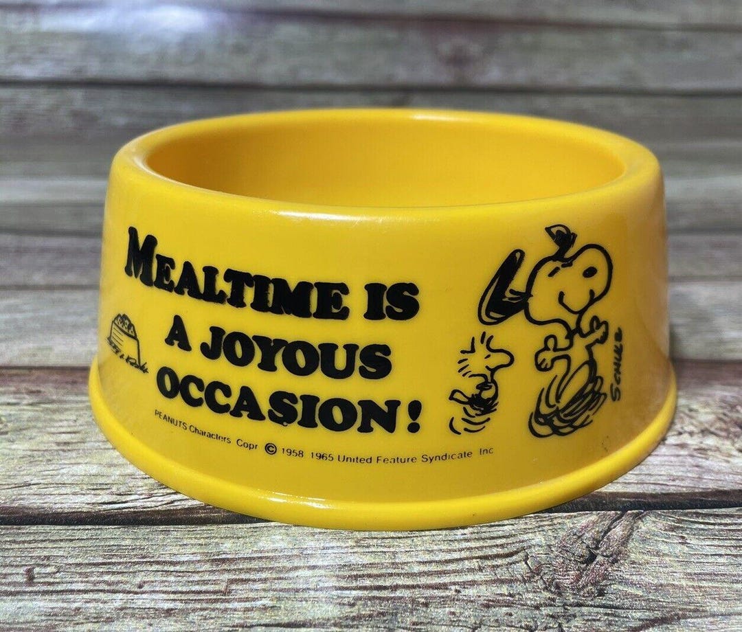 Vintage Yellow Plastic Peanuts Snoopy SUPPERTIME Dog Food Water Dish ...