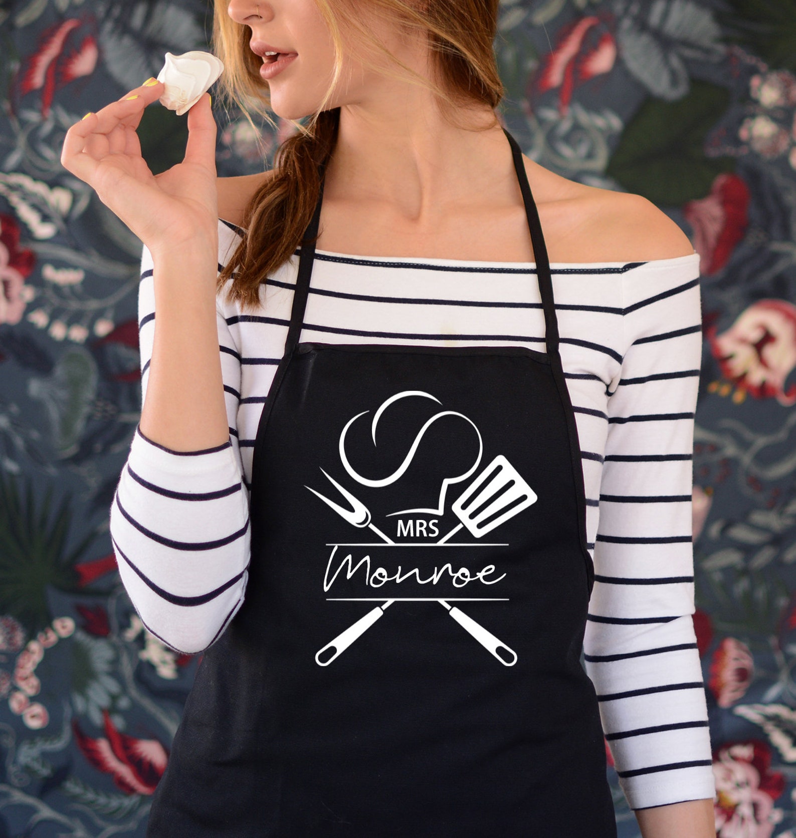 Mrs Apron: Custom Bride Kitchen Wear (adjustable Fit) - Etsy