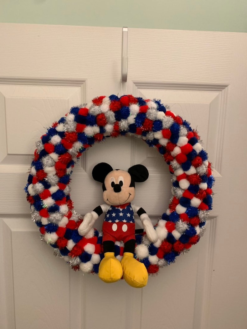 Patriotic Mickey and Minnie Mouse Pom Pom Wreath - Etsy