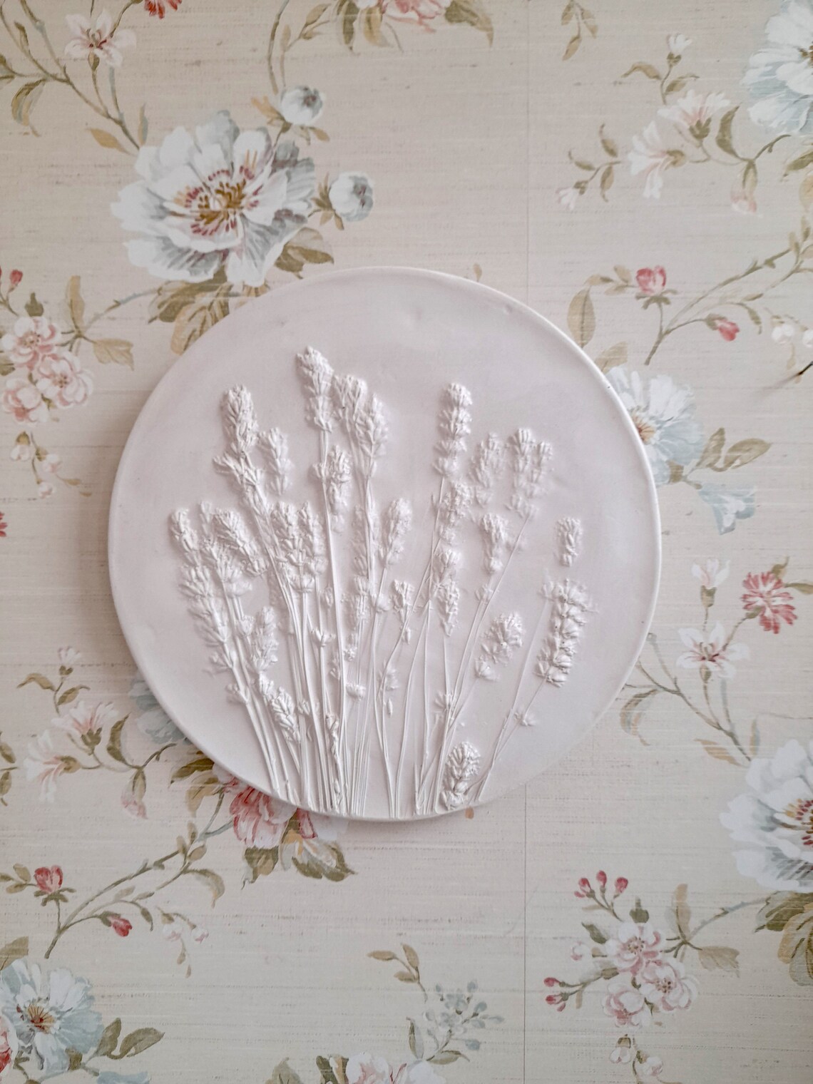 Lavender Round Plaster Cast Provence Flower Tile Floral Botanical Bas ...