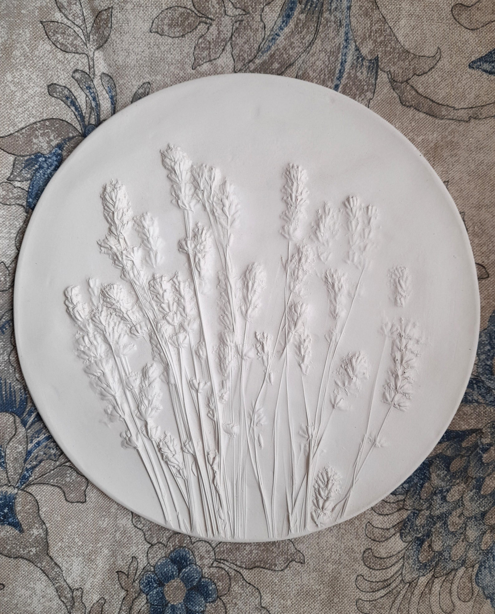 Lavender Round Plaster Cast Provence Flower Tile Floral Botanical Bas ...