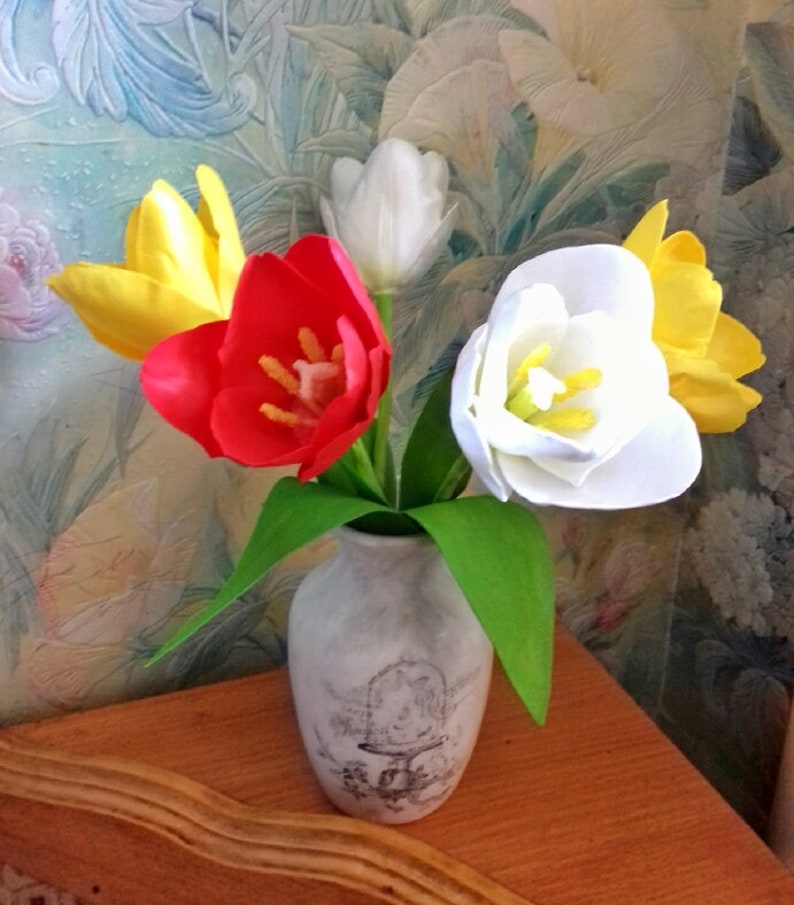 Artificial White Handmade Tulips Pink Faux Tulips Bouquet in Vase Table ...