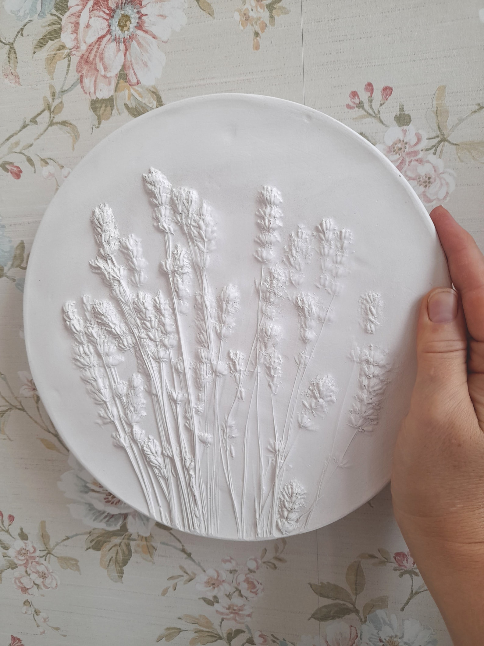 Lavender Round Plaster Cast Provence Flower Tile Floral Botanical Bas ...