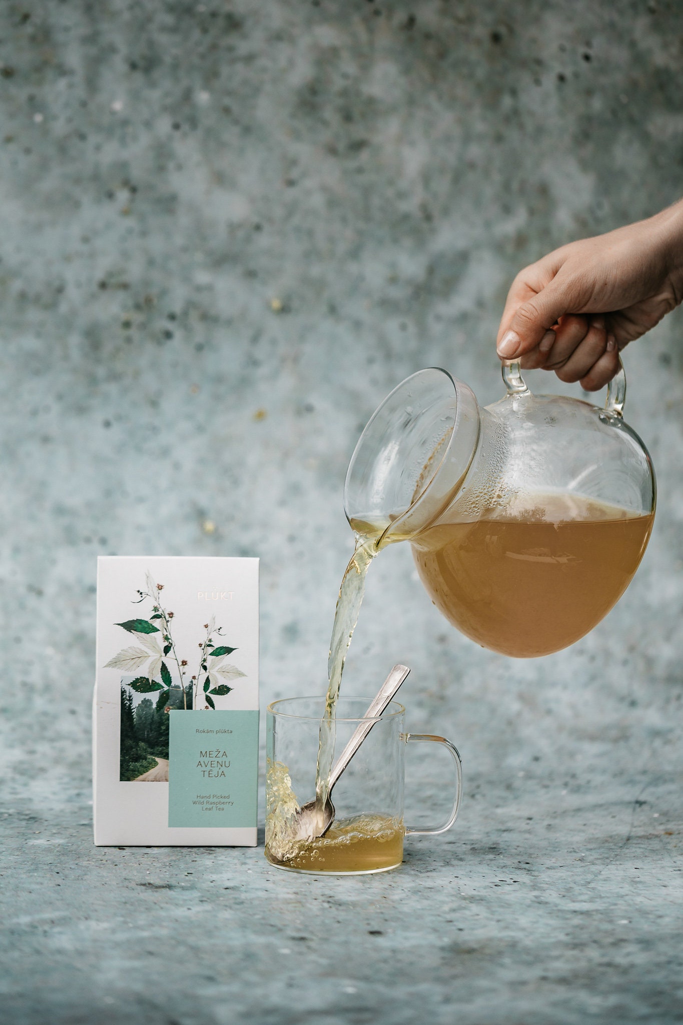 Wild Raspberry Tea Nordic Hand Picked, Raspberries, Loose Tea, Brewed ...