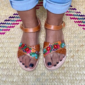 Handmade Leather Huarache Sandals: Embroidered Mexican Sandalias - Etsy