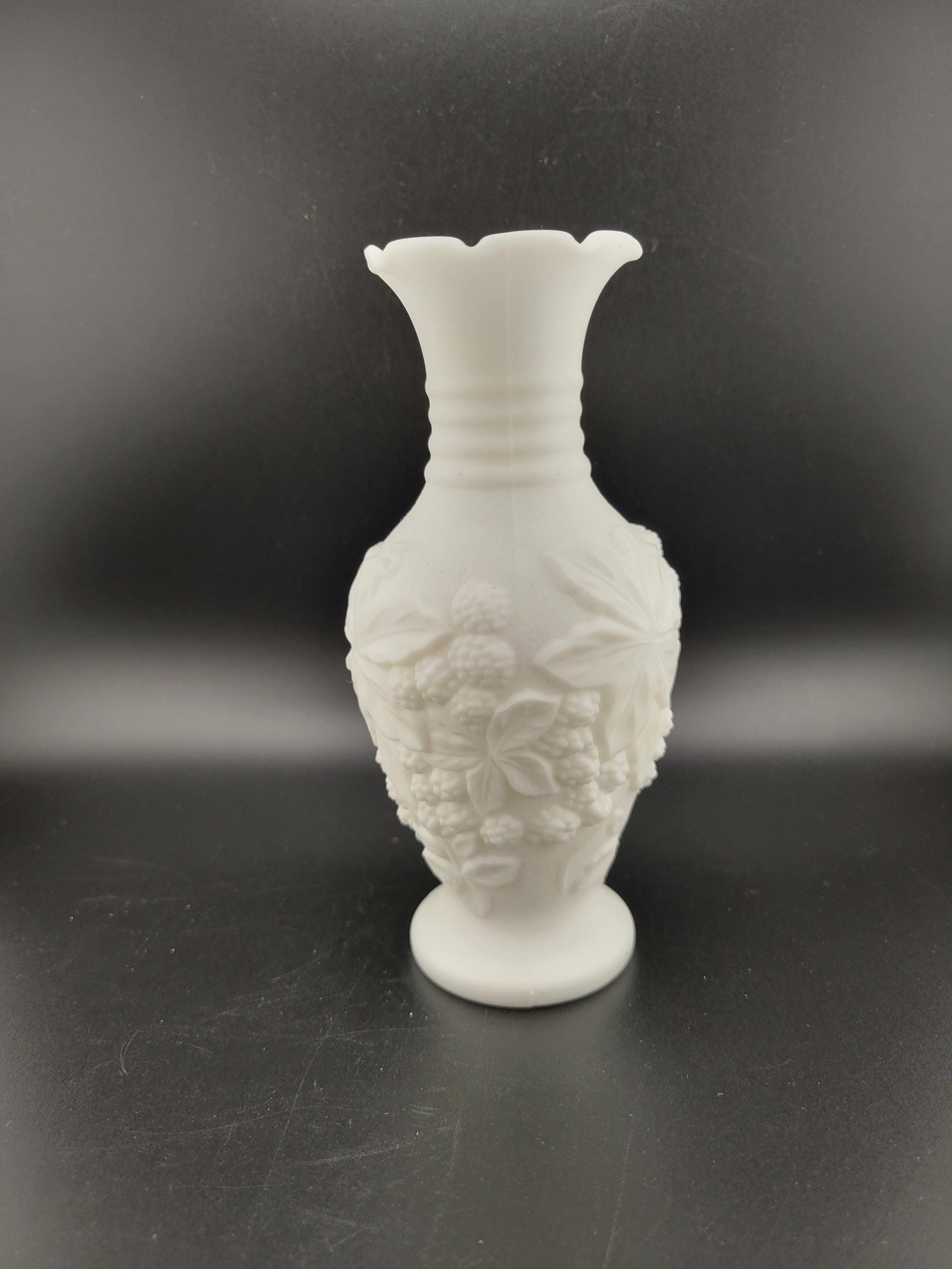 Imperial Loganberry Glass Vase, Vintage Flower Vase, 3D Flowers, White ...