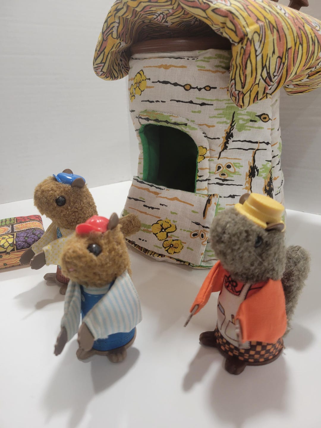 Vintage Fisher Price Woodsey Squirrel House, Squirrel Finger Puppets ...