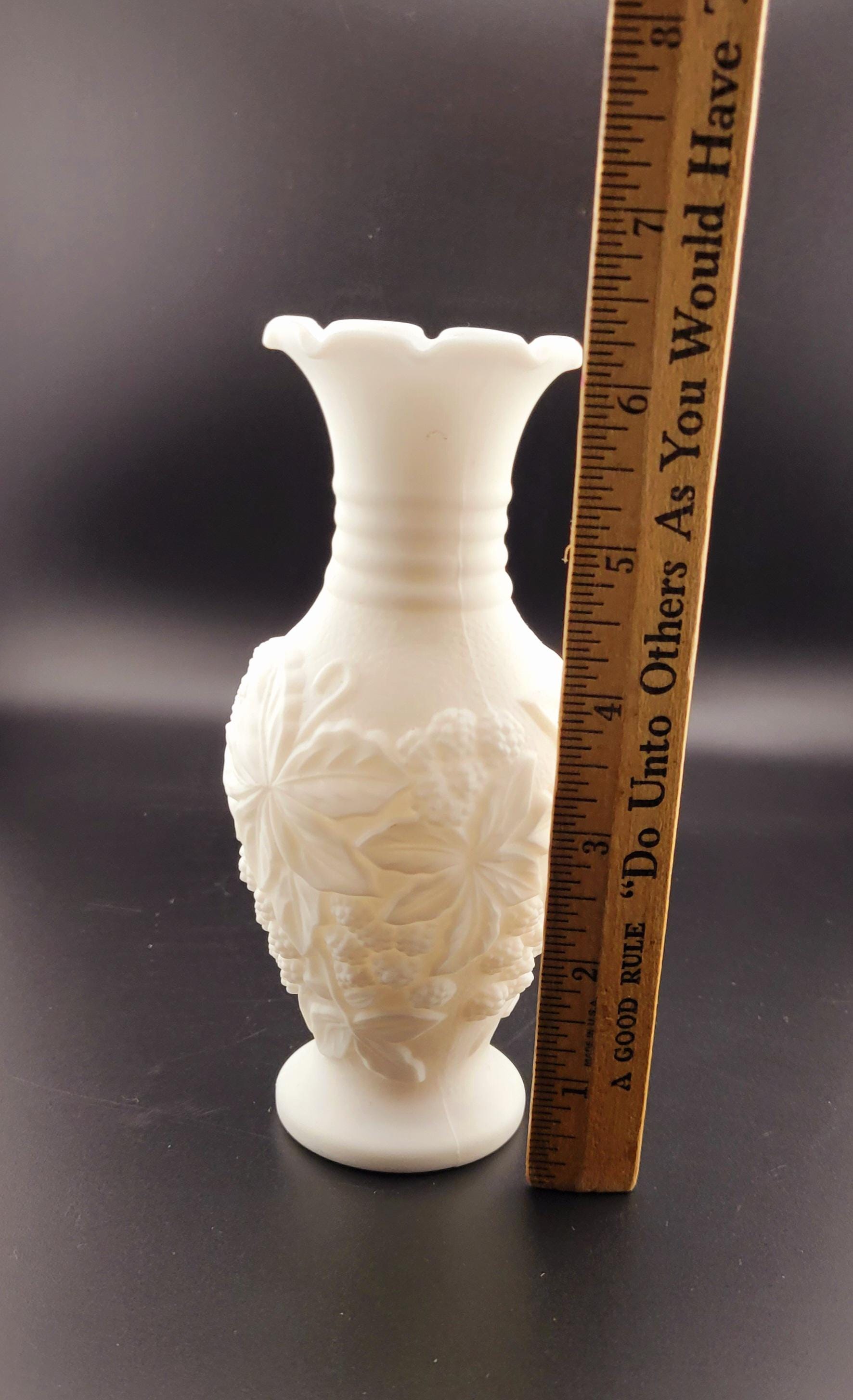 Imperial Loganberry Glass Vase, Vintage Flower Vase, 3D Flowers, White ...