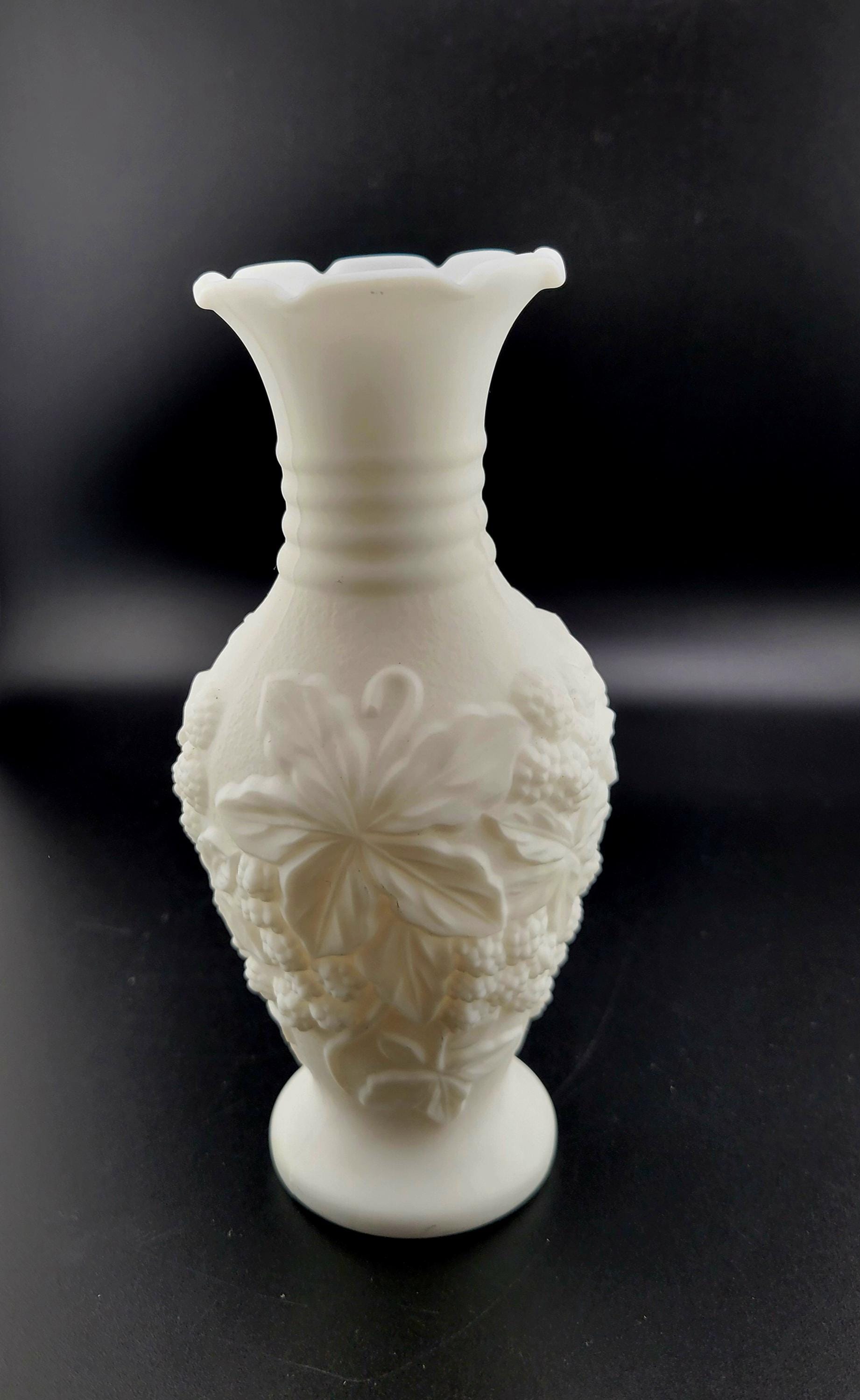 Imperial Loganberry Glass Vase, Vintage Flower Vase, 3D Flowers, White ...