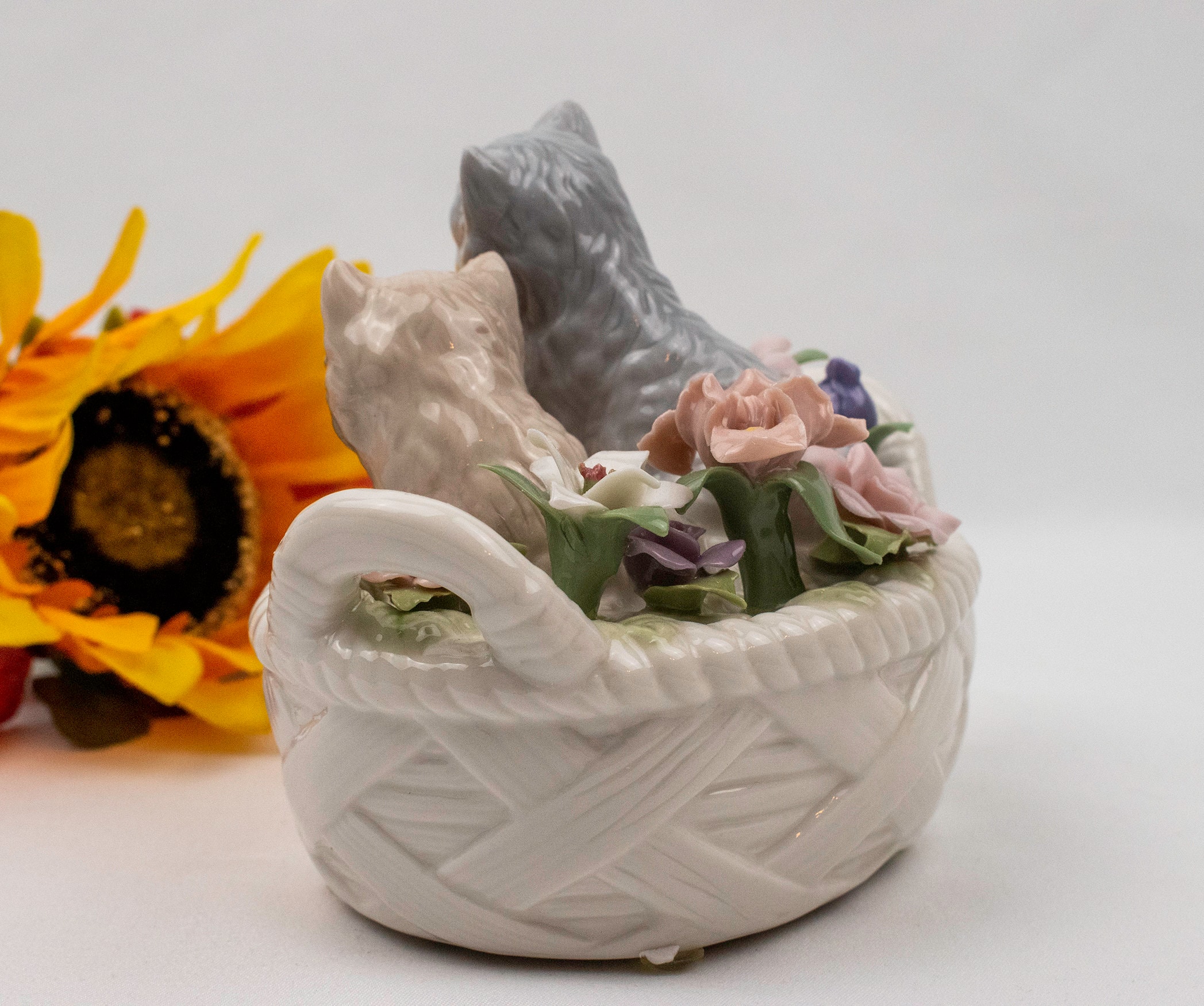 Anna Rosa Collection Cats in A Basket Music Box in Original Box San ...