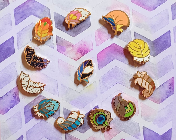 SET OF FOUR Mini Board Filler Pins, Small Feather Brooch Set, Pick and ...