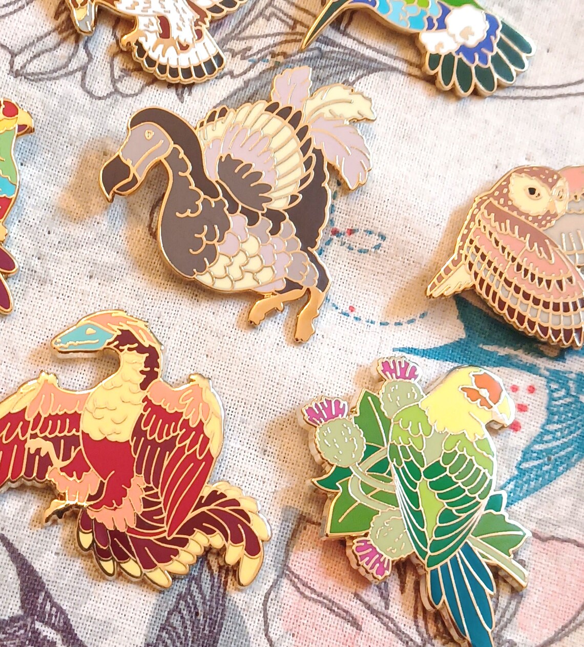 Hard Enamel Pin Carolina Parakeet Gold Plated Brooch Parrot - Etsy