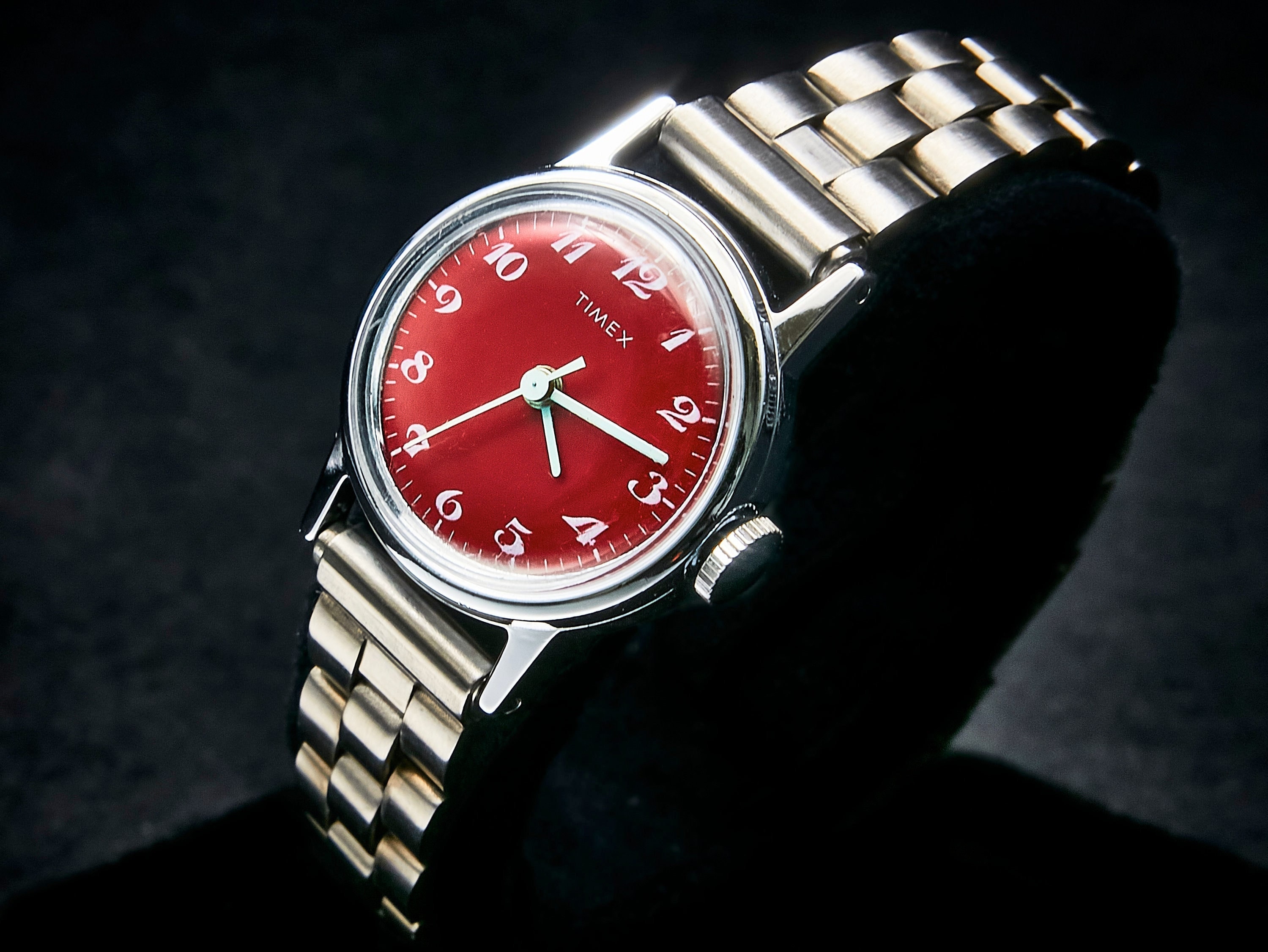 Vintage 1970s Red Dial Timex Chrome Plated Round Ladies Watch • Mid ...