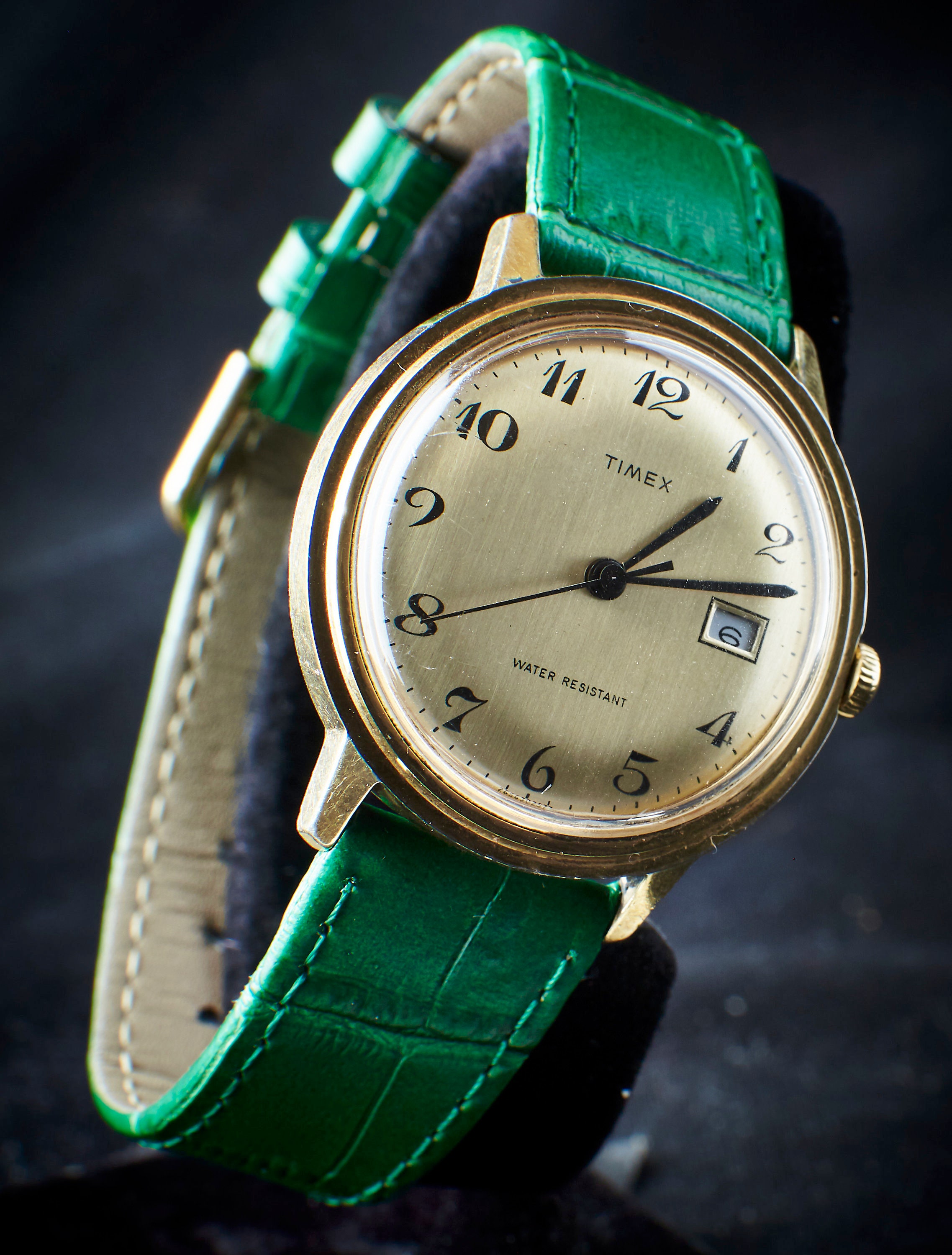 Elegant Classic 1970s Timex - mechanical hand-winding - freshly ...