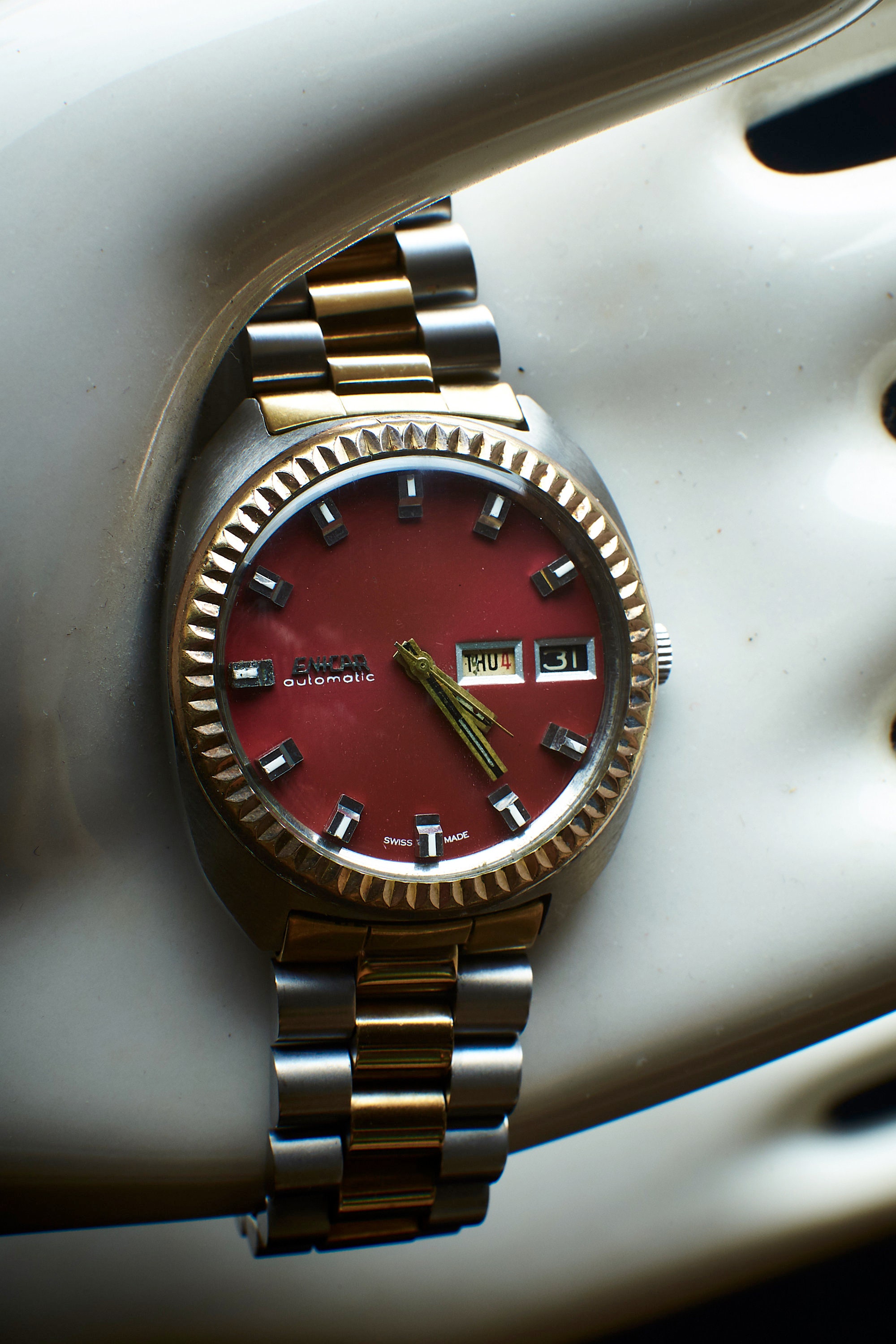 Enicar Vintage Swiss Mens Watch - automatic two-tone day-date red dial ...