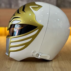 White Ranger Mmpr Helmet (free Shipping) - Etsy