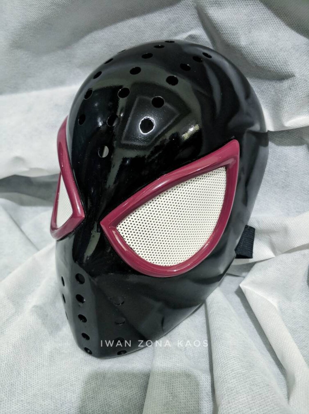 Spider Gwen Faceshell and Lenses - Etsy