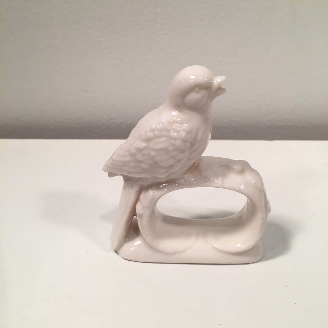 Vintage Porcelain Bird Napkin Rings set of 5 // Dinnerware - Etsy