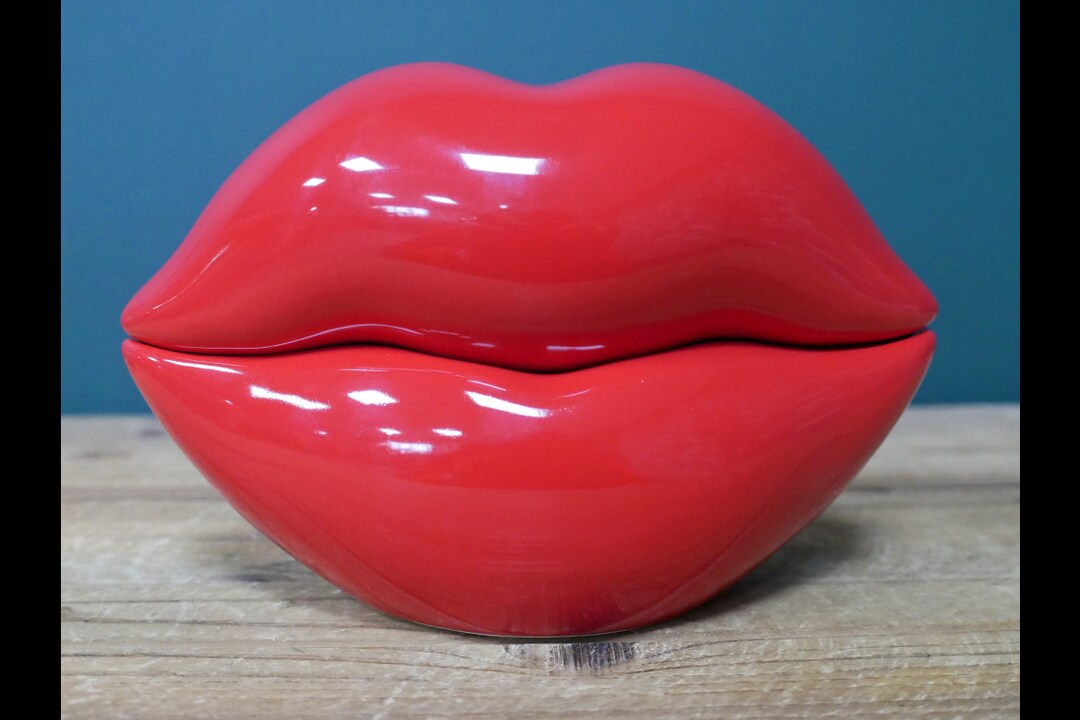 Red Ceramic Lips Sneaky Crafty Personal Storage - Etsy