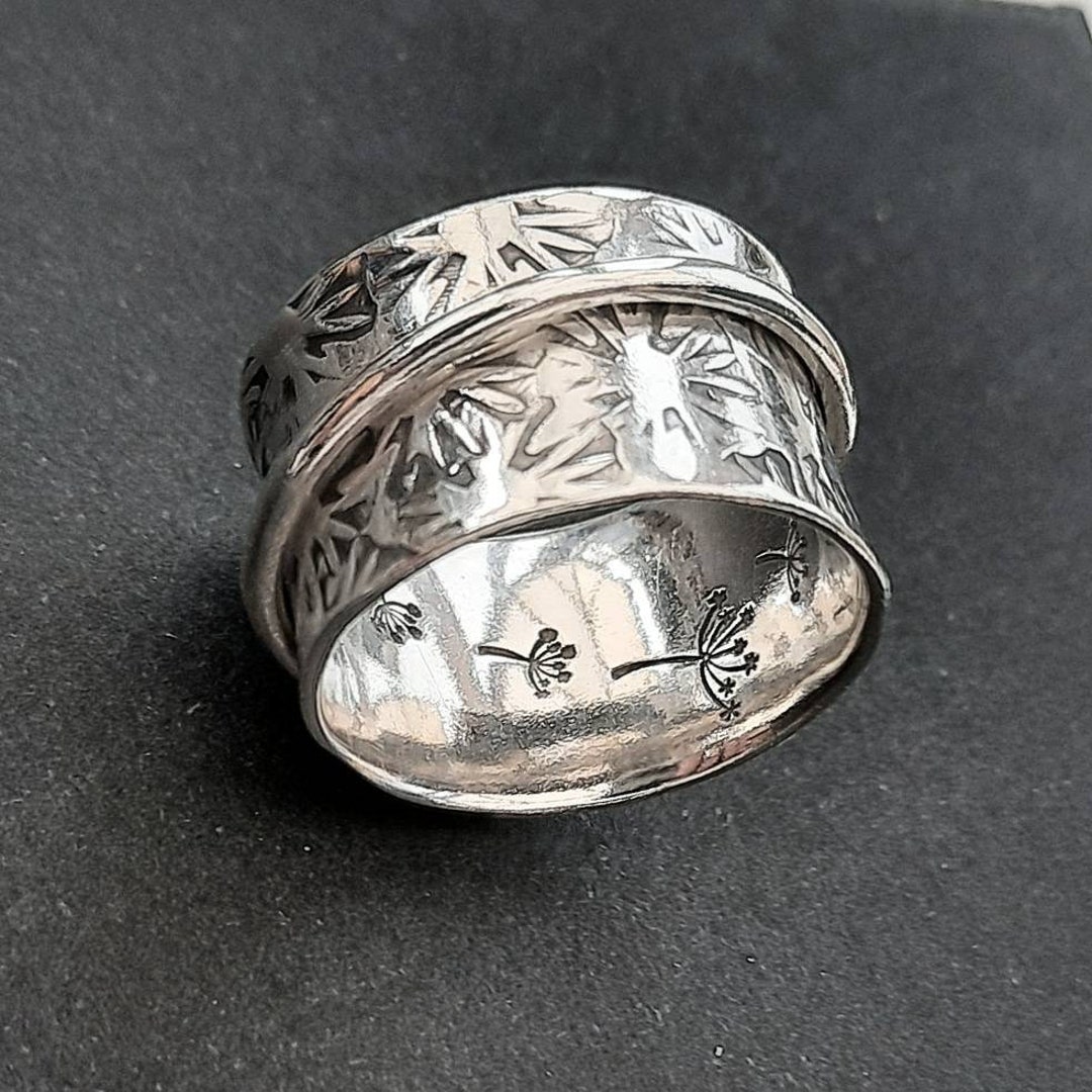 Flower Textured Spinner Ring - Etsy