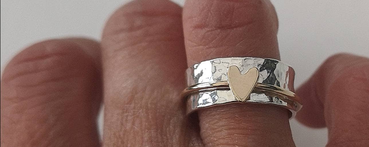 9ct Gold Heart Spinner Ring. - Etsy UK